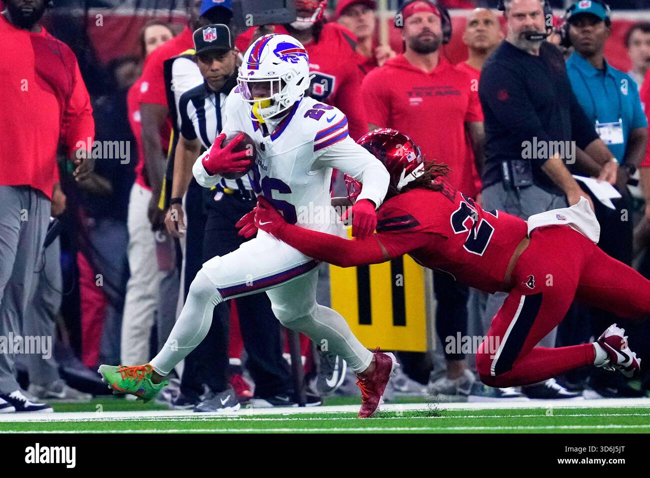 Buffalo Bills running back Ty Johnson (26) runs the ball as Houston ...