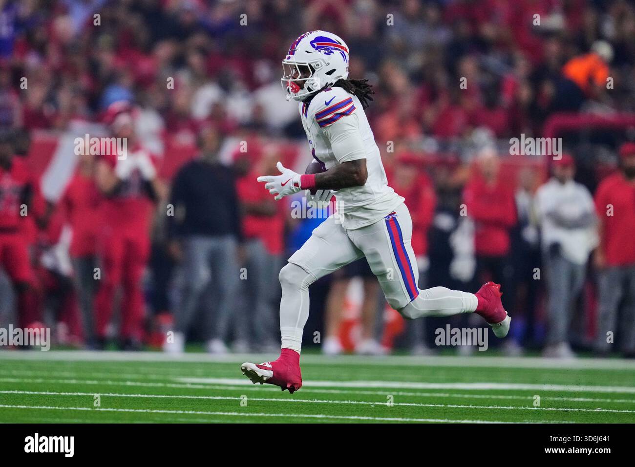Buffalo Bills running back James Cook III runs the ball for a touchdown ...