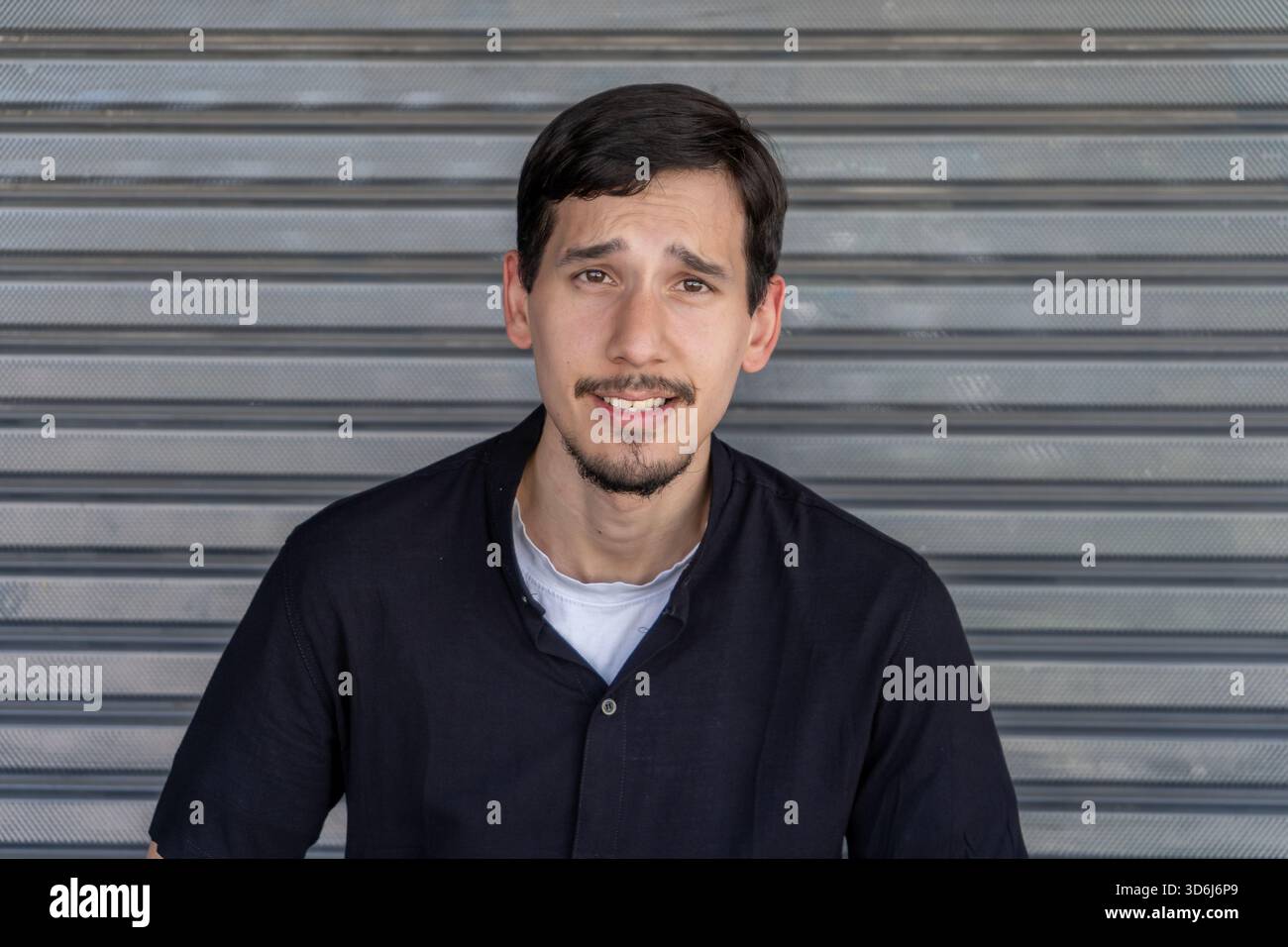 Expression uncertain hi-res stock photography and images - Alamy