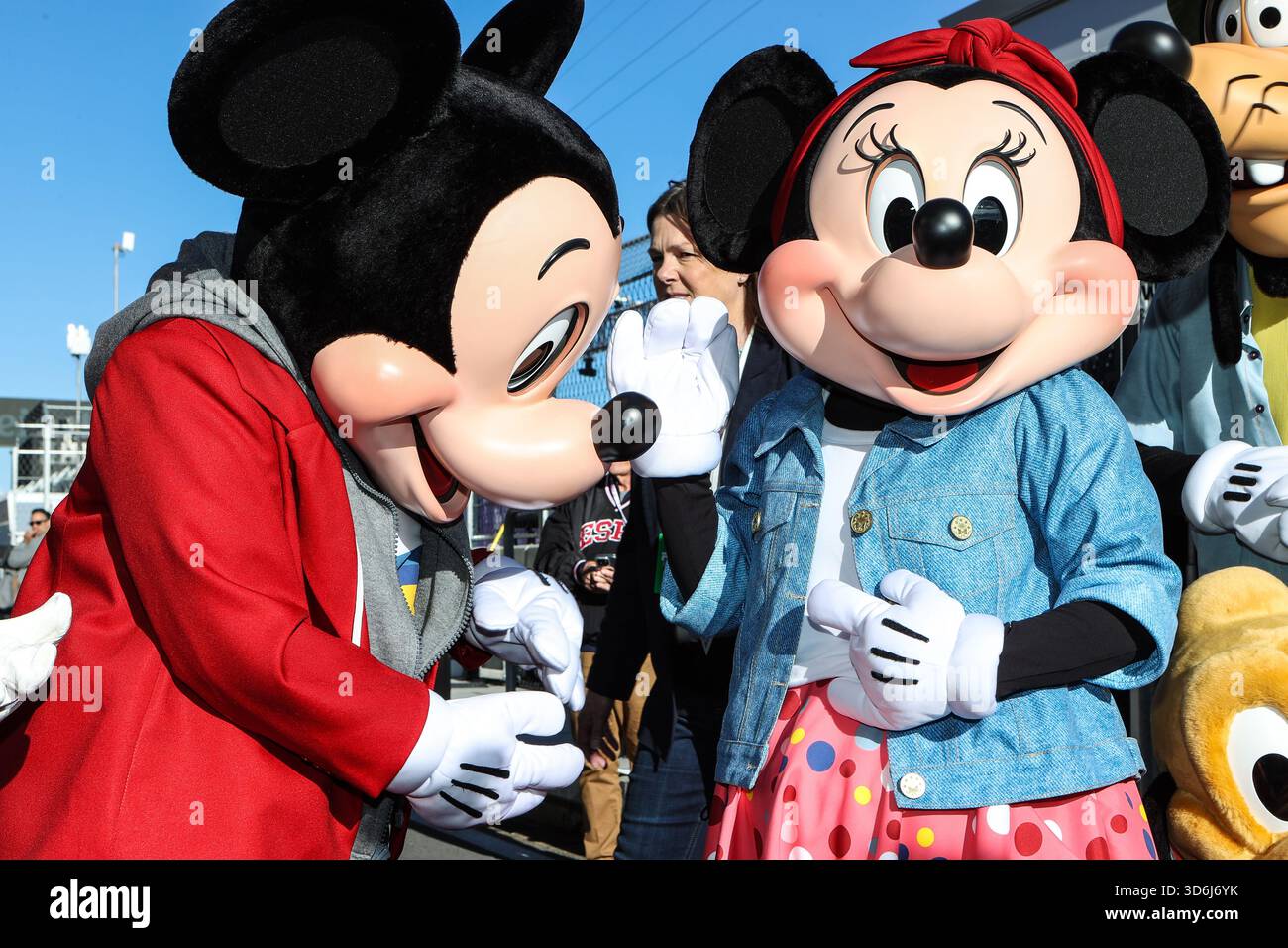 November 20, 2025: Mickey and Minnie Mouse pose for a photo during the ...