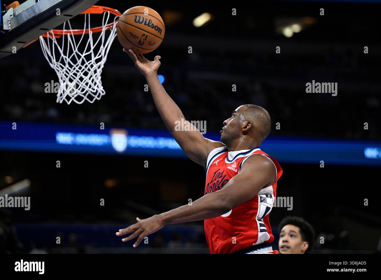 Los Angeles Clippers guard Chris Paul goes up to shoot against the ...