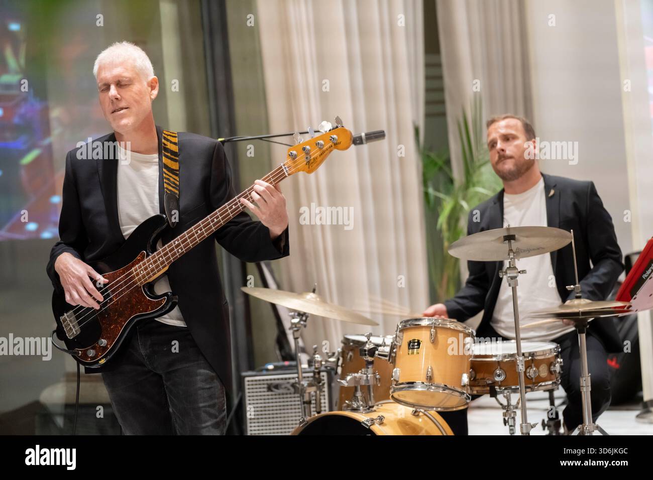 Latin jazz ensembles hi-res stock photography and images - Alamy