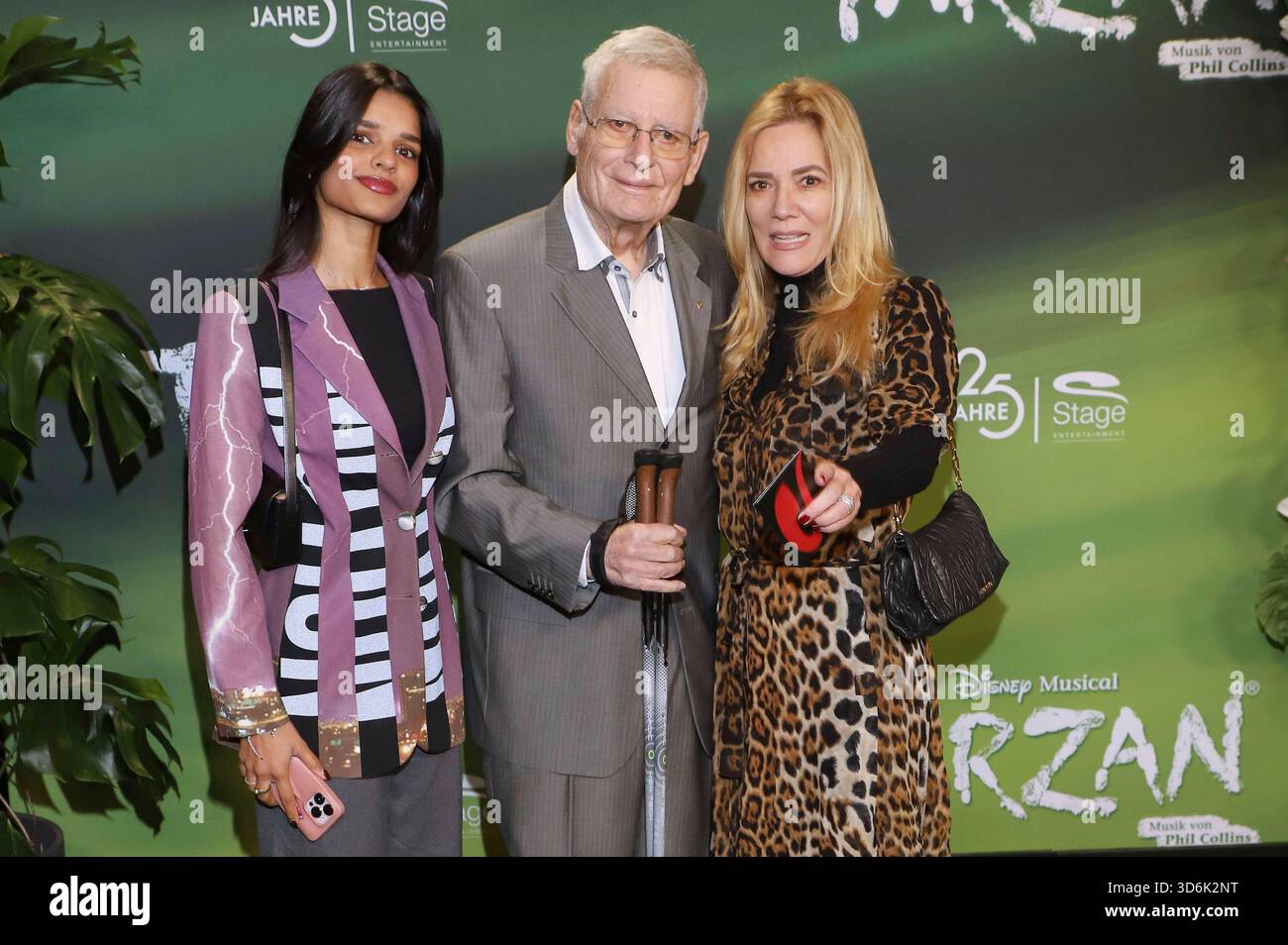 Jessica Stockmann mit Tochter Nisha Stockmann und Vater bei der ...