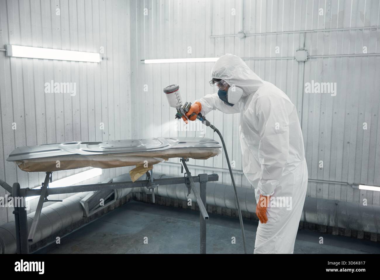 Inside professional automotive spray booth hi-res stock photography and ...