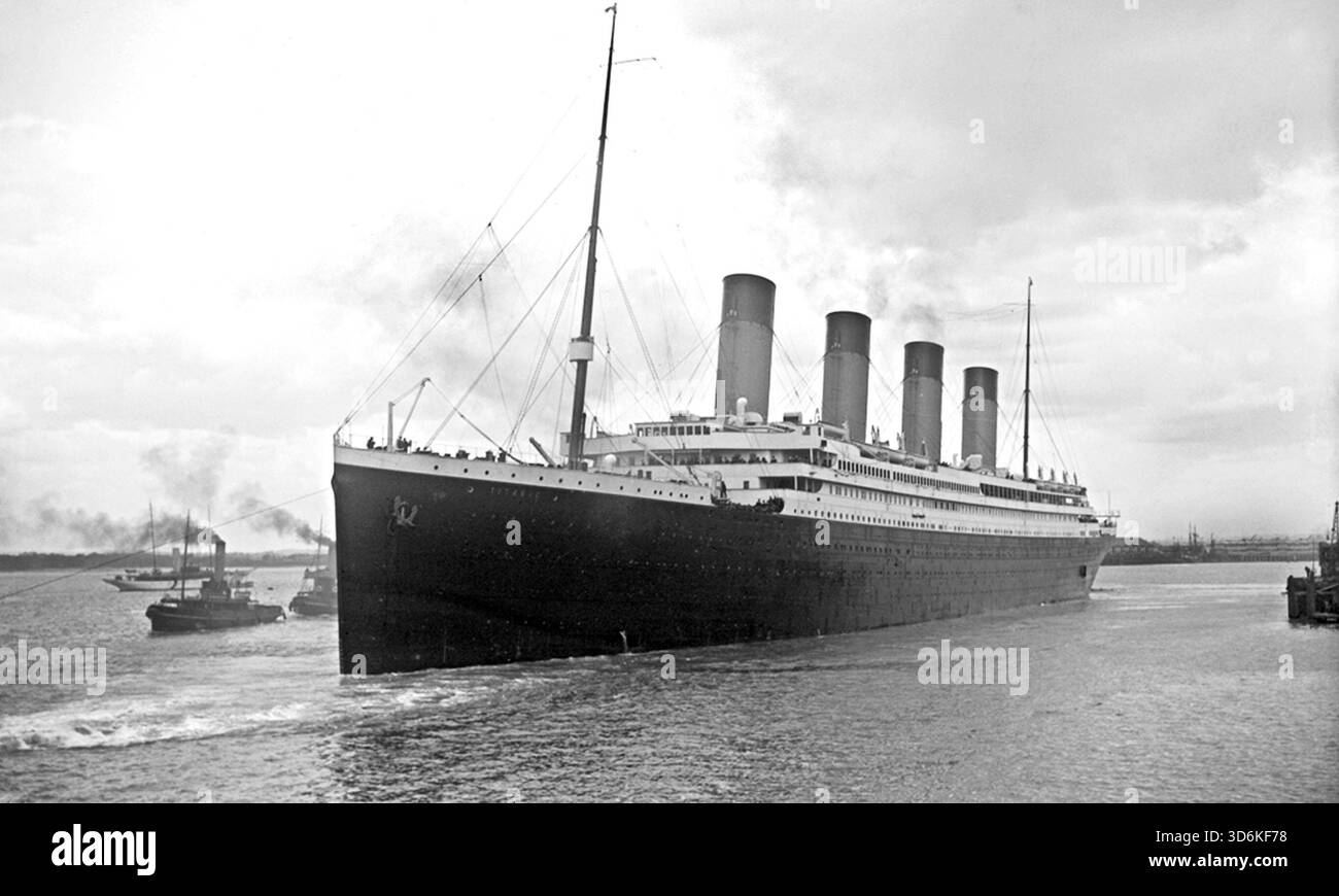 Titanic ship captain Black and White Stock Photos & Images - Alamy