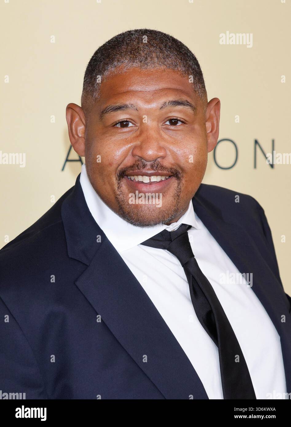 Omar Benson Miller arrives at the 39th American Cinematheque Awards at ...