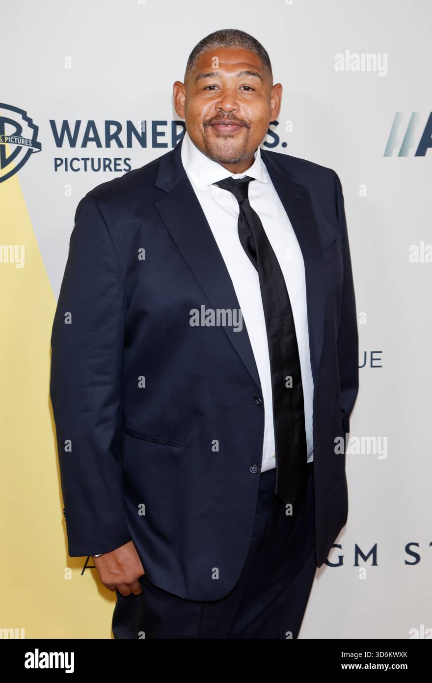 Omar Benson Miller arrives at the 39th American Cinematheque Awards at ...