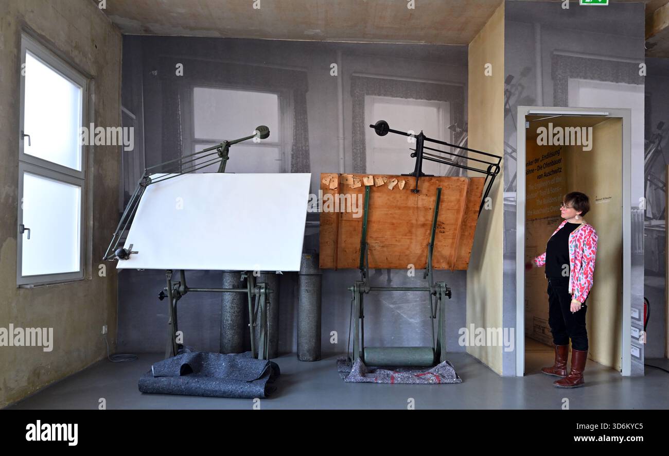 21 November 2025, Thuringia, Erfurt: Rebekka Schubert, memorial ...