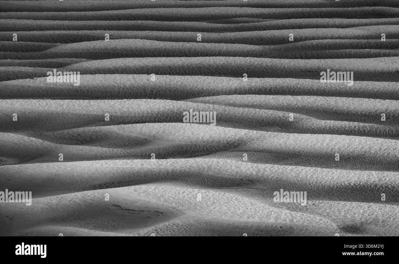 Ridge of wave Black and White Stock Photos & Images - Alamy
