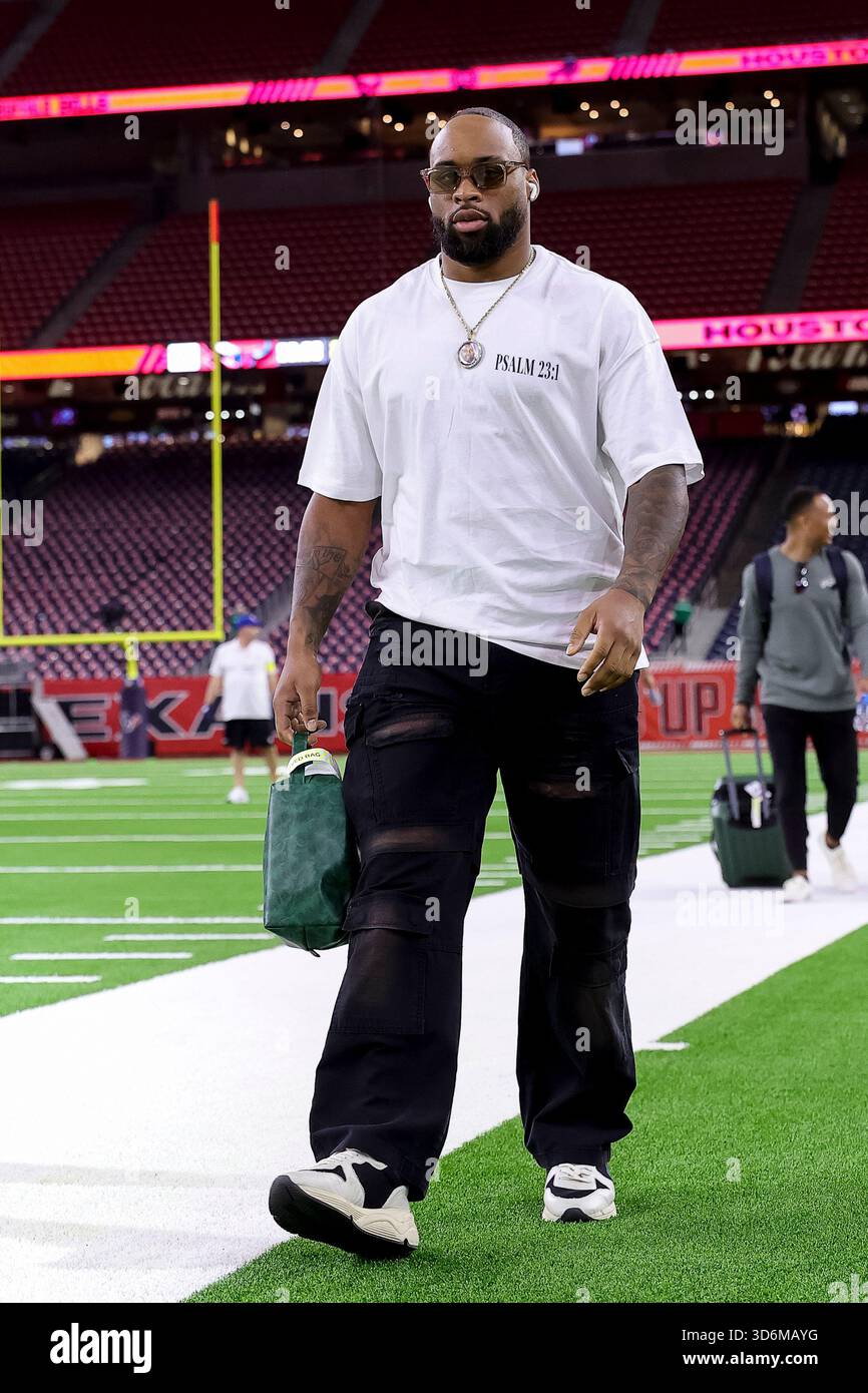 Buffalo Bills running back Ray Davis arrives prior to an NFL football ...