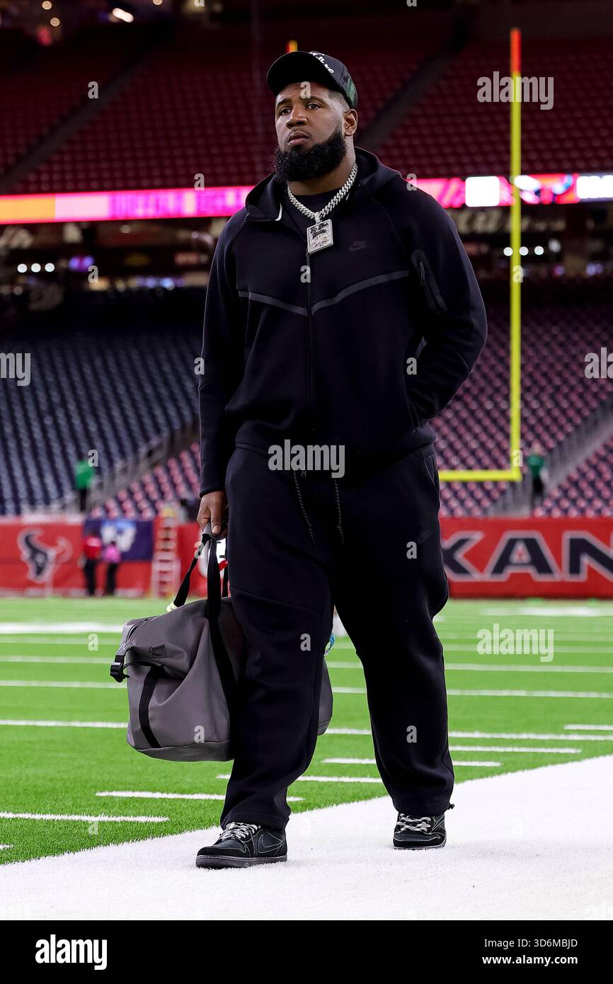 Buffalo Bills defensive tackle Ed Oliver arrives prior to an NFL ...