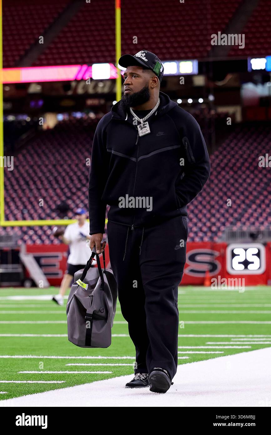 Buffalo Bills defensive tackle Ed Oliver arrives prior to an NFL ...