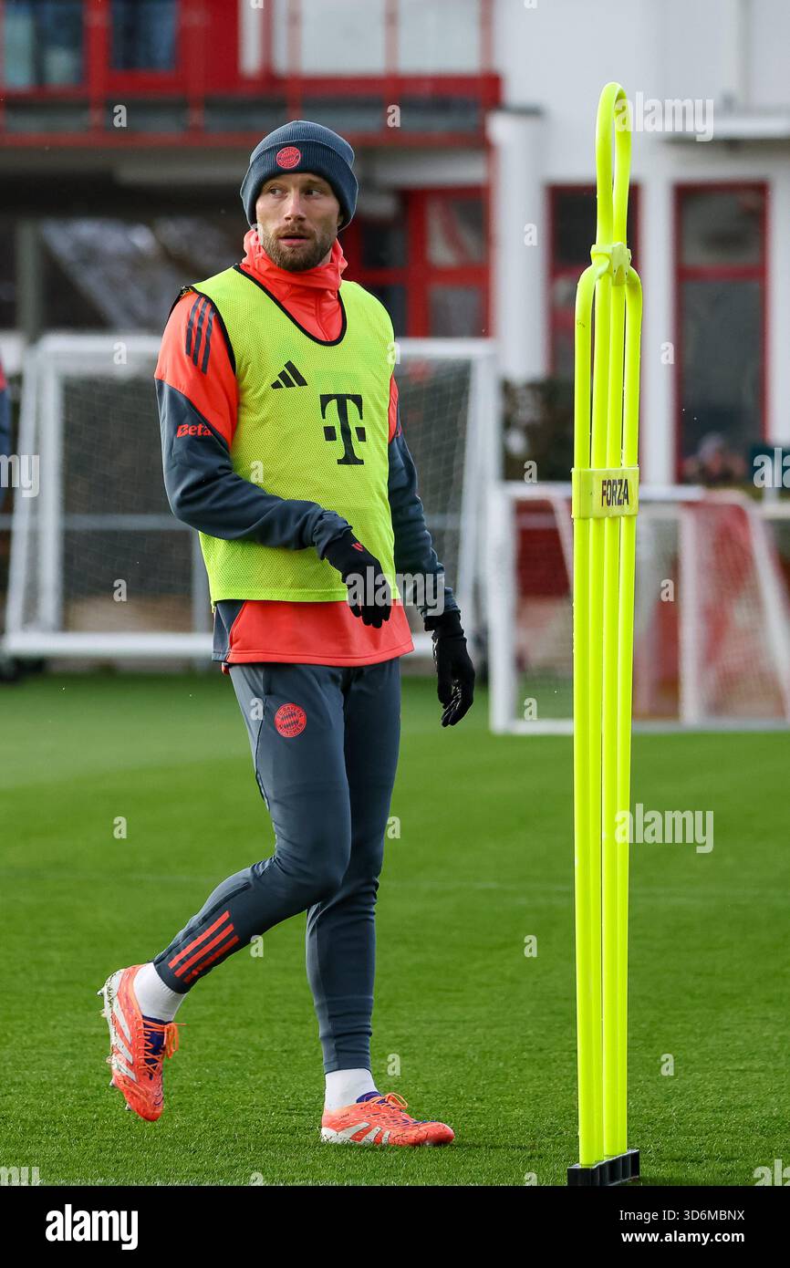 Konrad Laimer (FC FC Bayern Munich, #27), GER, Public Training, FC FC ...