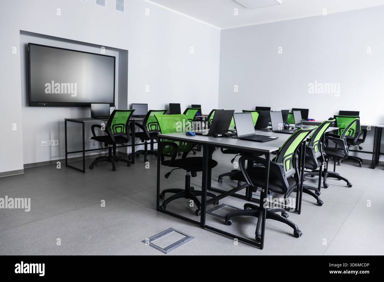 Computer science class with laptops at school Stock Photo - Alamy