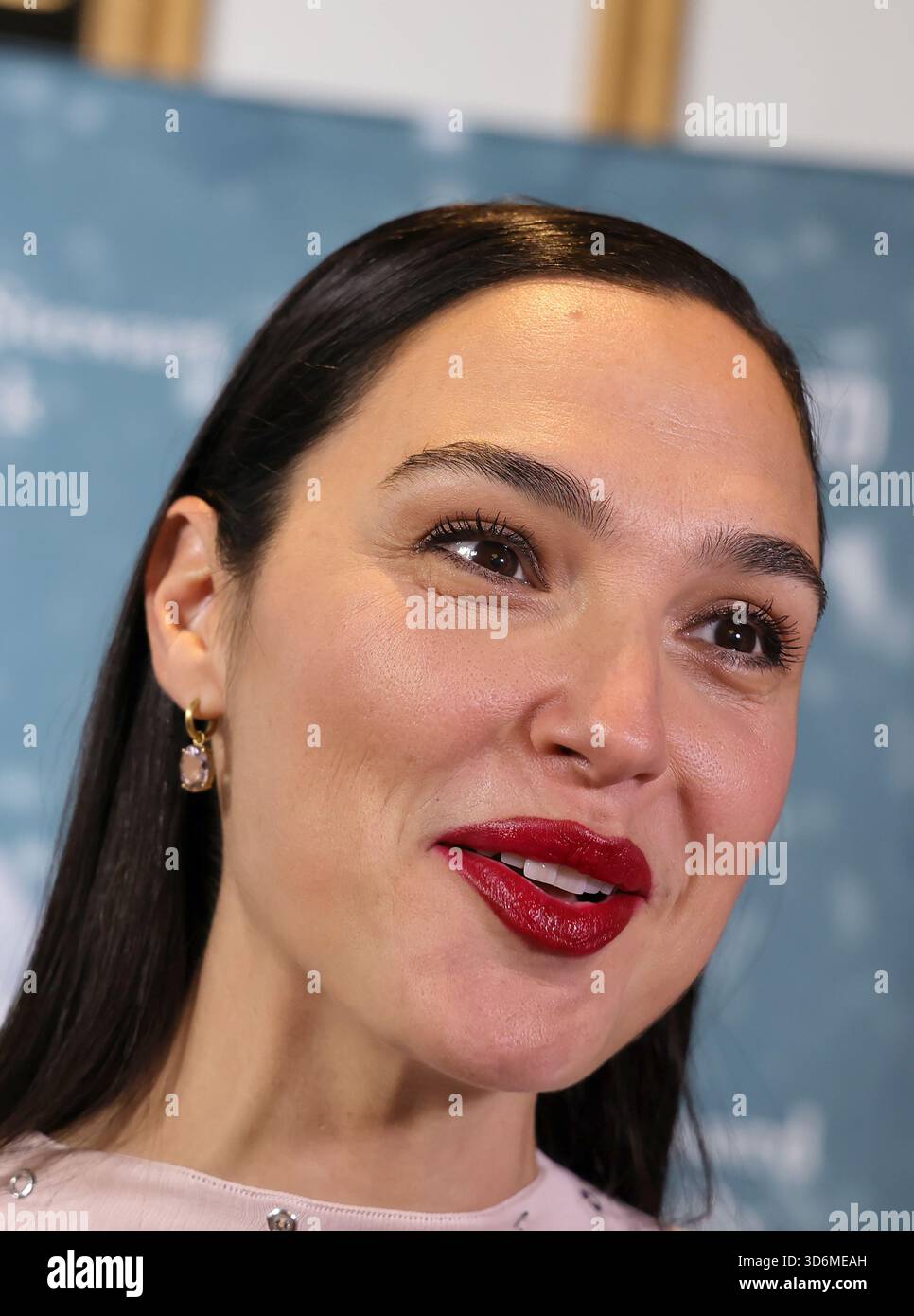 20 November 2025 - Beverly Hills, California - Gal Gadot. Women's Guild ...
