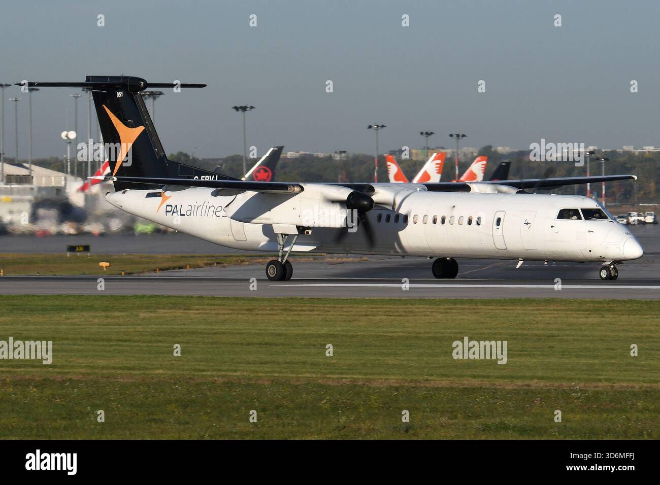 PAL AIRLINES BOMBARDIER (DE-HAVILLAND CANADA) DHC-8-400 C-FPVJ Stock ...