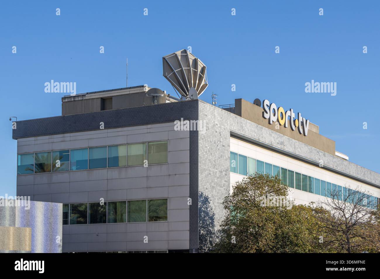 Sport tv building satellite hi-res stock photography and images - Alamy