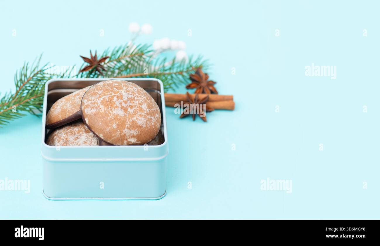 Nuremberg Elisen gingerbread with star anise and cinnamon spice ...