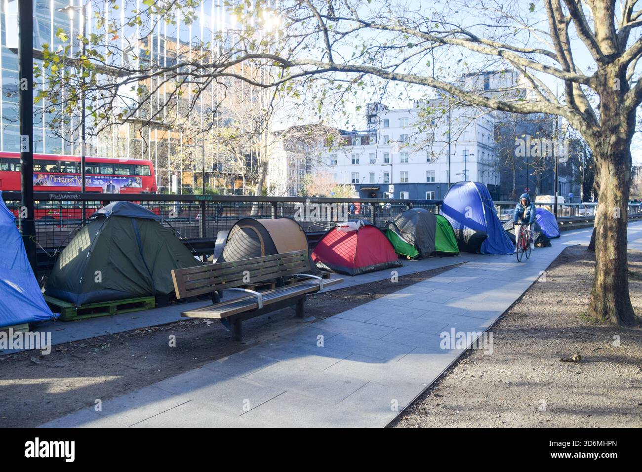 London, UK. 21st November 2025. Tents line Euston Road opposite ...
