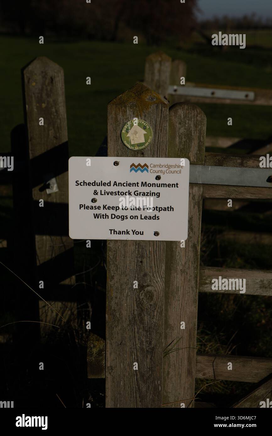Signs, Stonea Camp, Multivallate Iron Age hill fort, Cambridgeshire ...