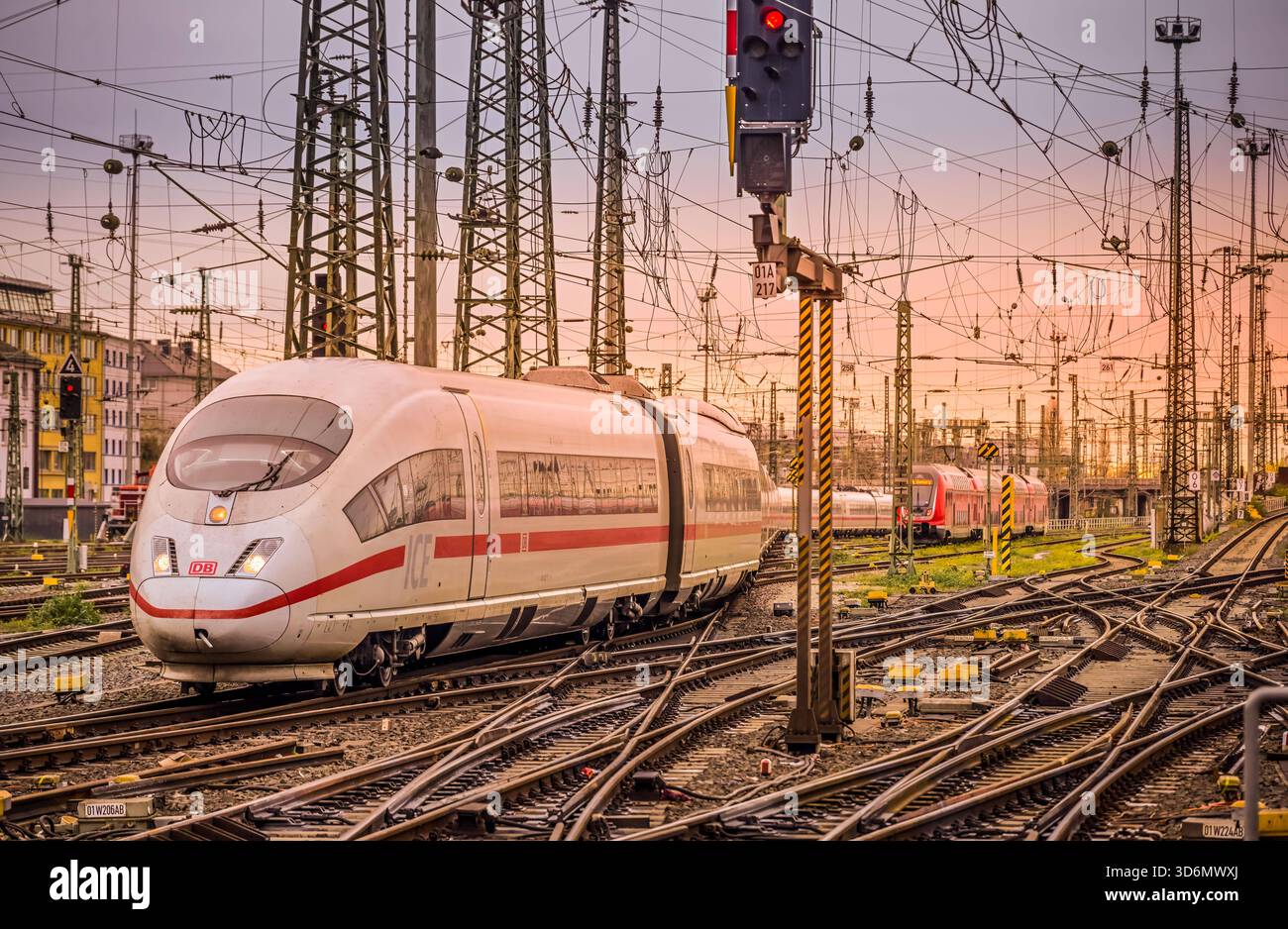 ICE, Gleise, Hauptbahnhof, Frankfurt am Main, Hessen, Deutschland ...