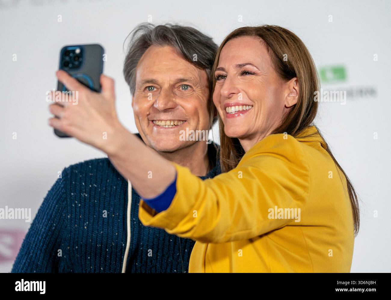 Schauspieler Wolfgang Bahro und Schauspielerin Ulrike Frank beim 30 ...