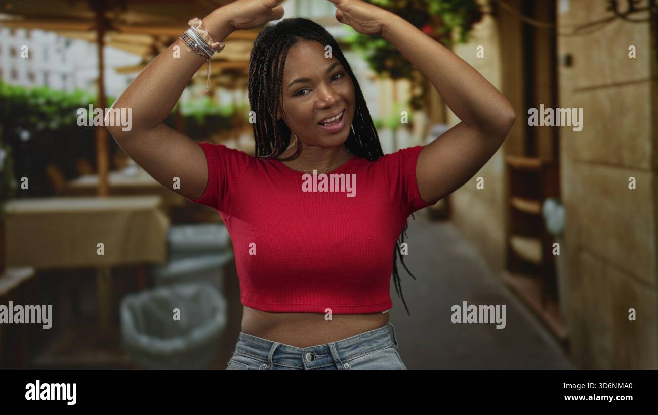 Woman exposed midriff arms hi-res stock photography and images - Alamy