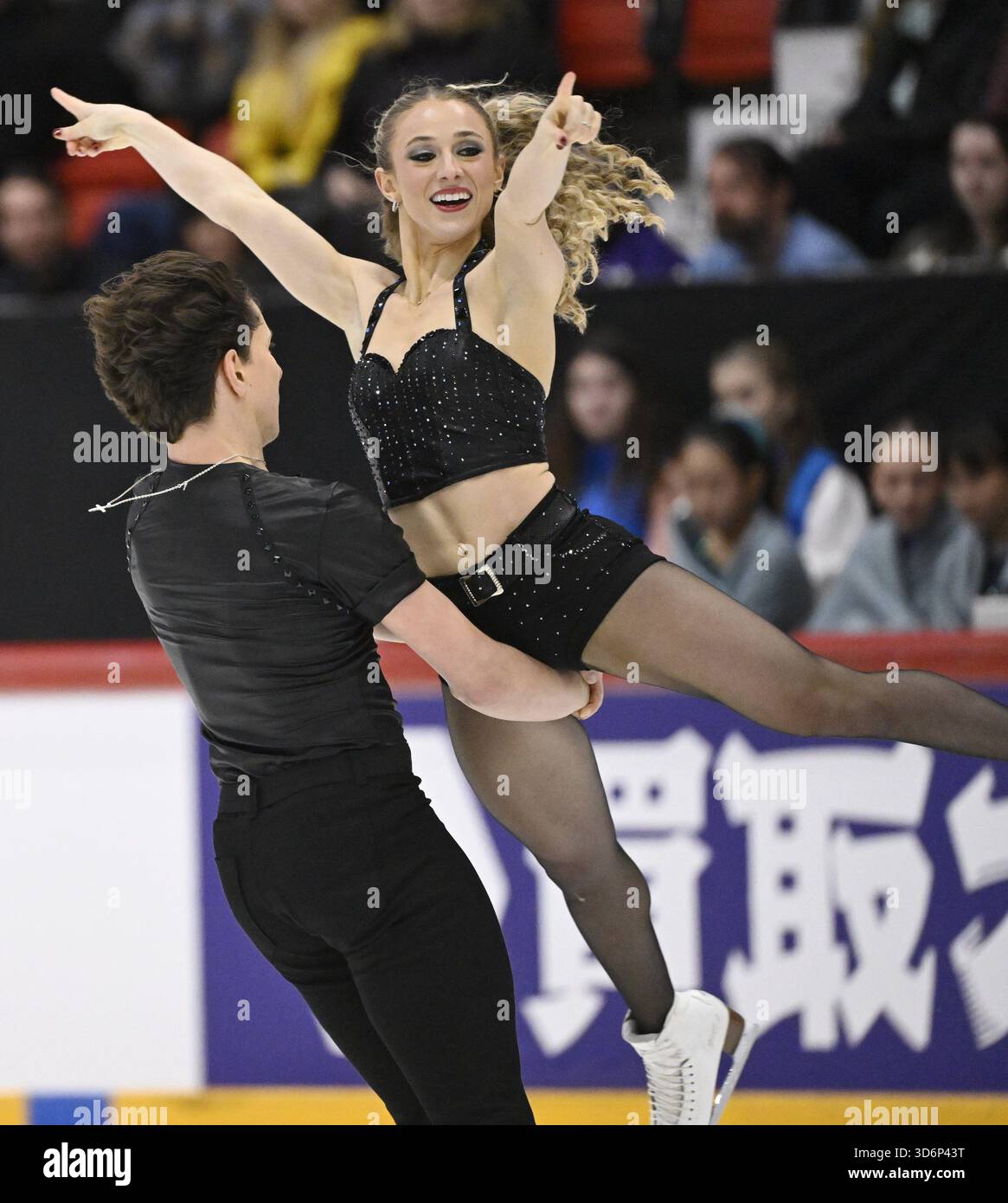 Emilea Zingas and Vadym Kolesnik of USA perform in Ice Dance Rhythm ...