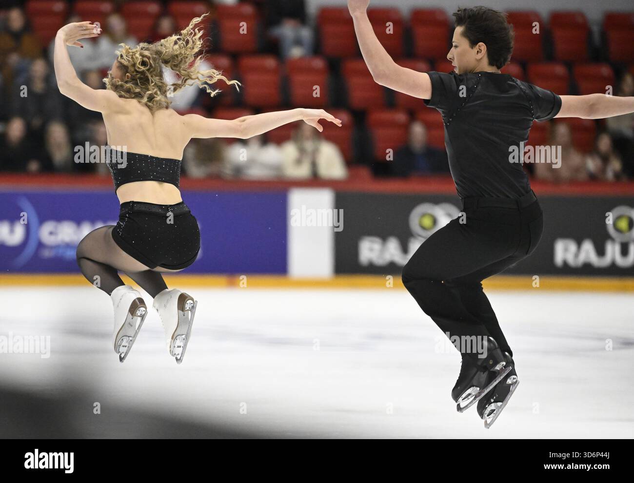 Emilea Zingas and Vadym Kolesnik of USA perform in Ice Dance Rhythm ...