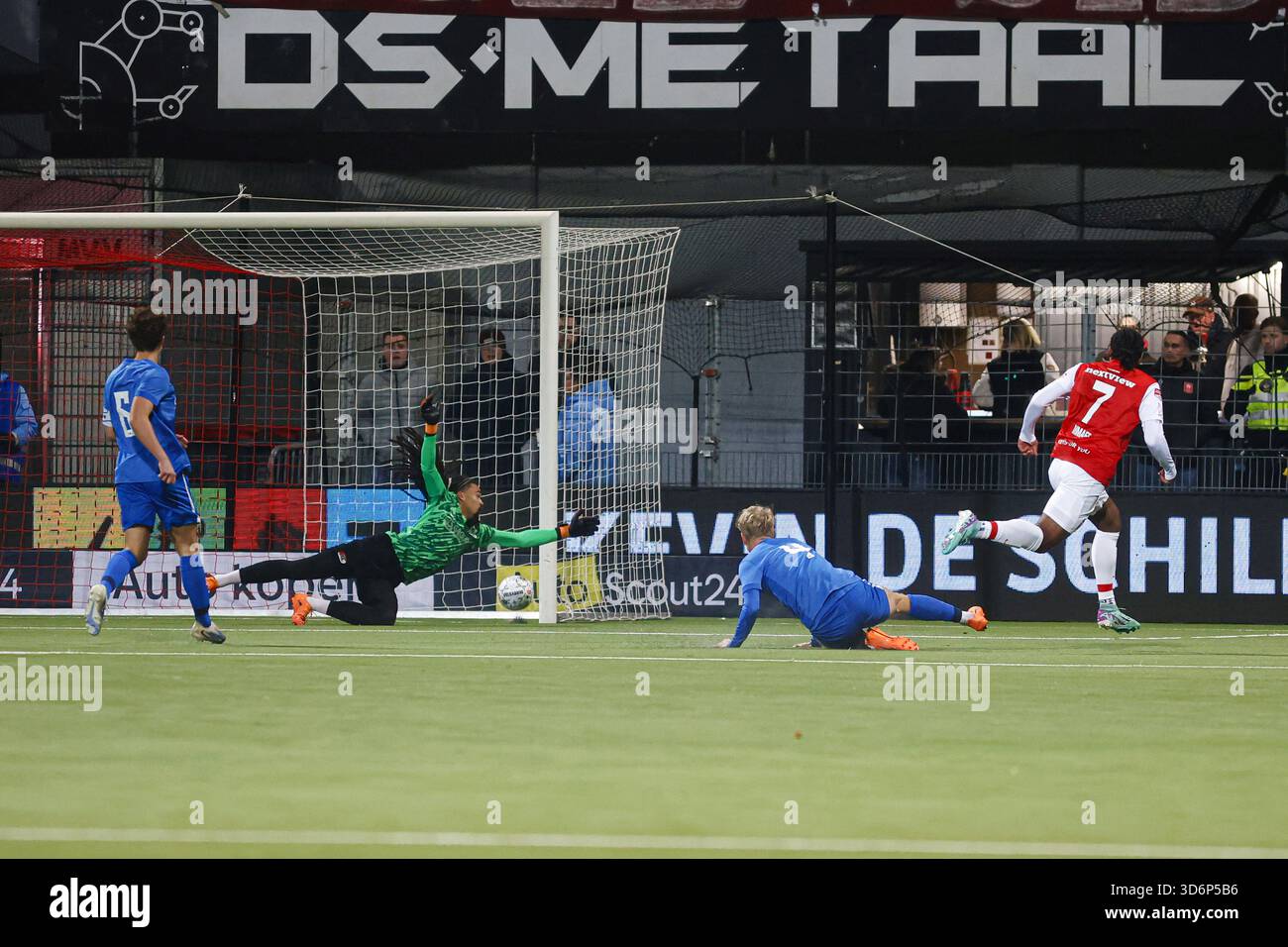 MAASTRICHT , 21-11-2025 , De Geusselt , season 2025 / 2026 , Dutch Keukenkampioendivisie ...