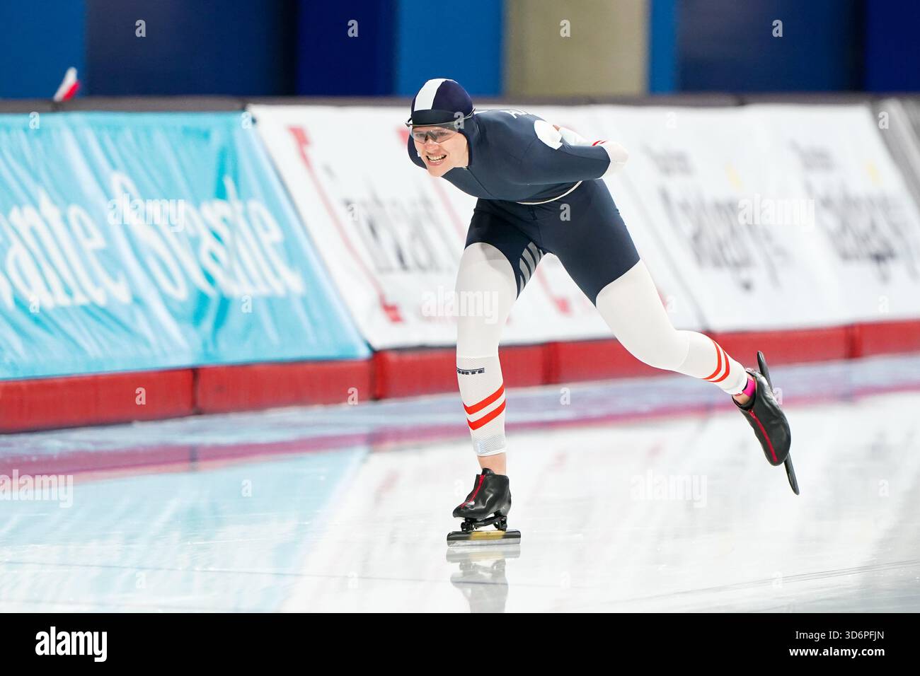 CALGARY, CANADA - NOVEMBER 21: Anna Molnar of Austria during the ISU ...