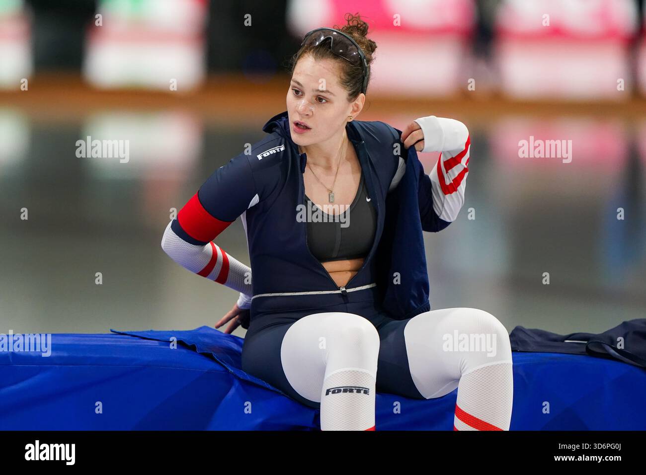CALGARY, CANADA - NOVEMBER 21: Anna Molnar of Austria during the ISU ...