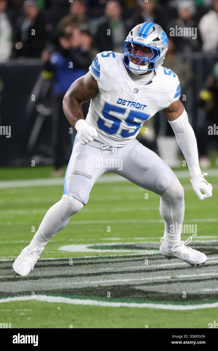 Detroit Lions linebacker Derrick Barnes (55) rushes during an NFL ...