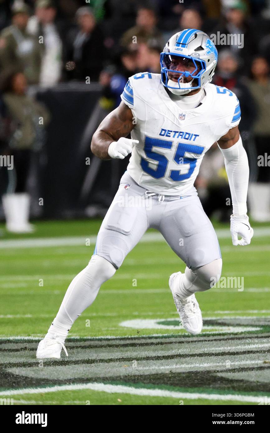 Detroit Lions linebacker Derrick Barnes (55) rushes during an NFL ...