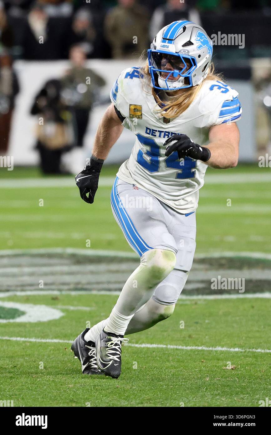 Detroit Lions middle linebacker Alex Anzalone (34) rushes during an NFL ...