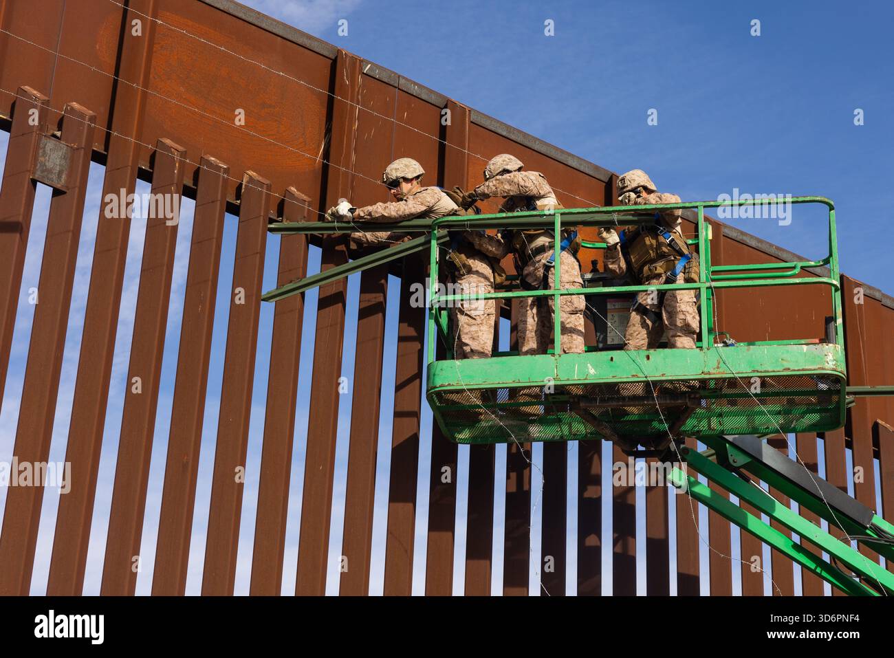 U.S. Marines with Combat Logistics Battalion 15 (CLB 15), Combat ...