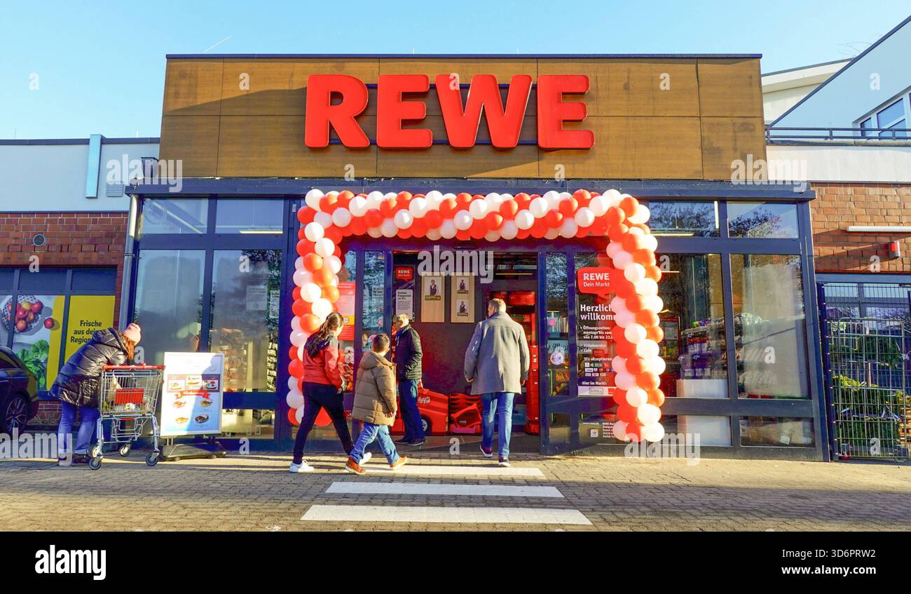 REWE Filiale nach Renovierung wieder geöffnet 20.11.2025 - hier am 21. ...