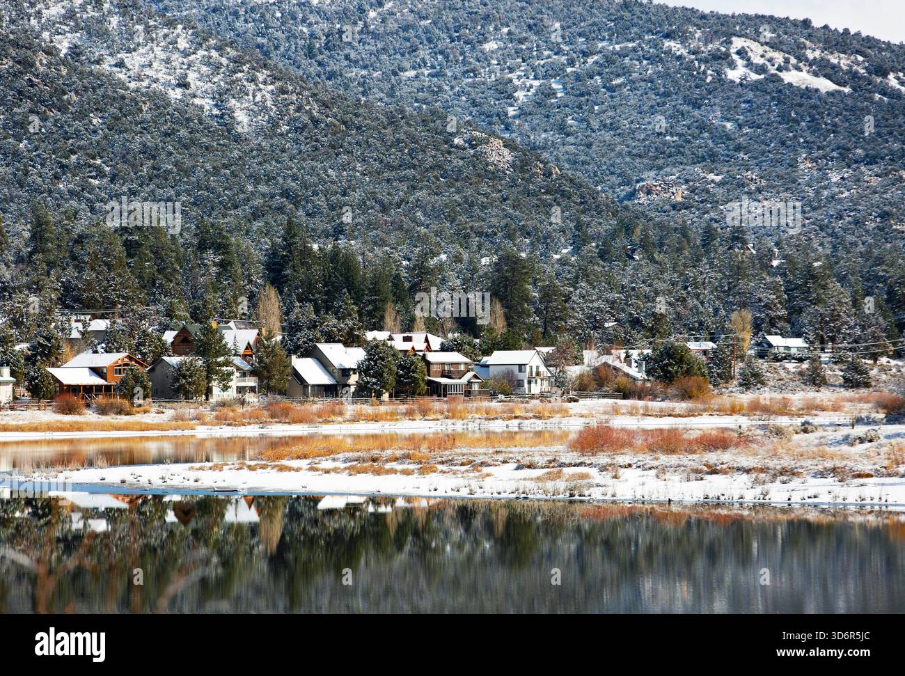 Nov 21, 2025 - Big Bear Lake, California, U.S. - Big Bear Valley wakes ...