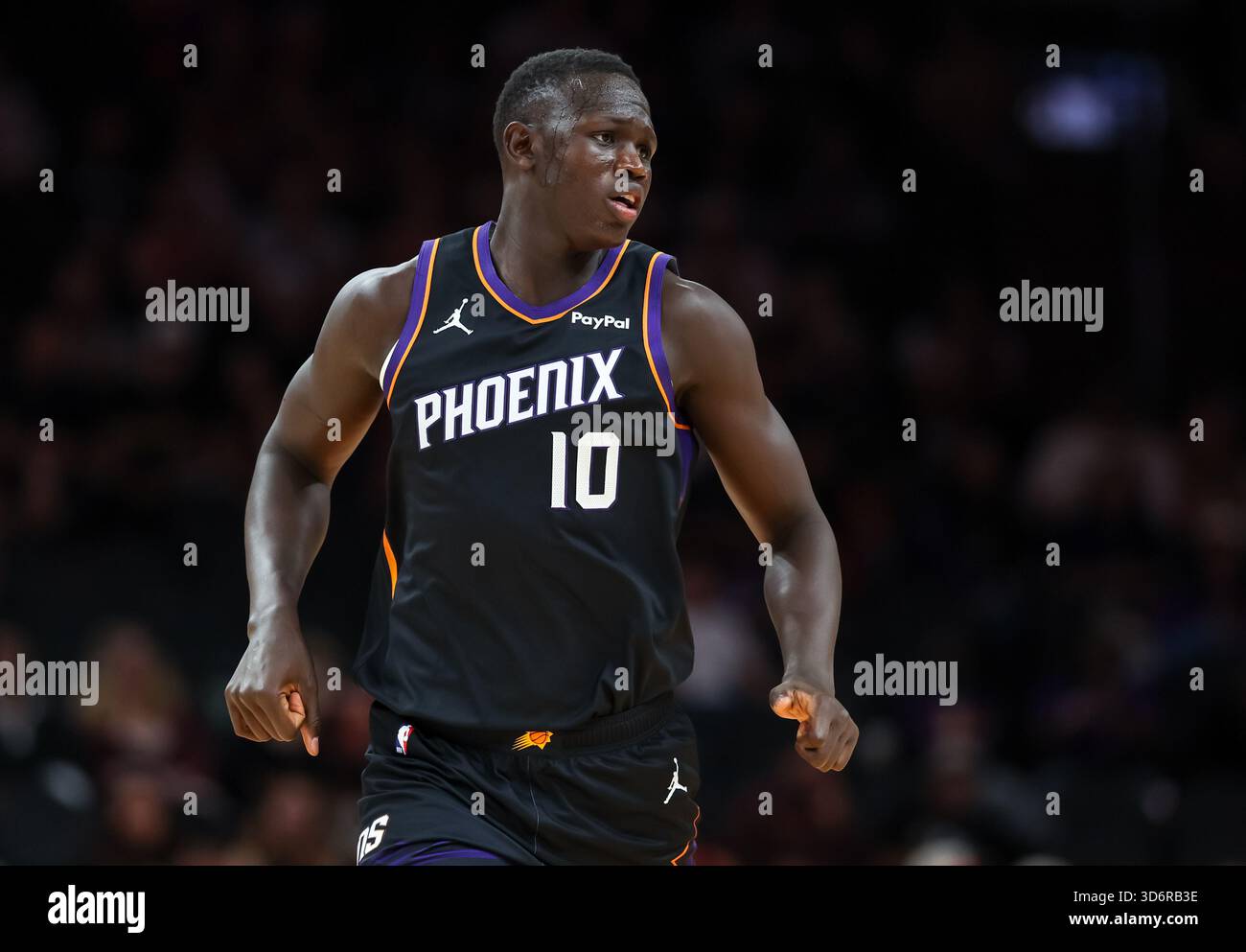 Phoenix Suns center Khaman Maluach (10) looks on during the second half ...