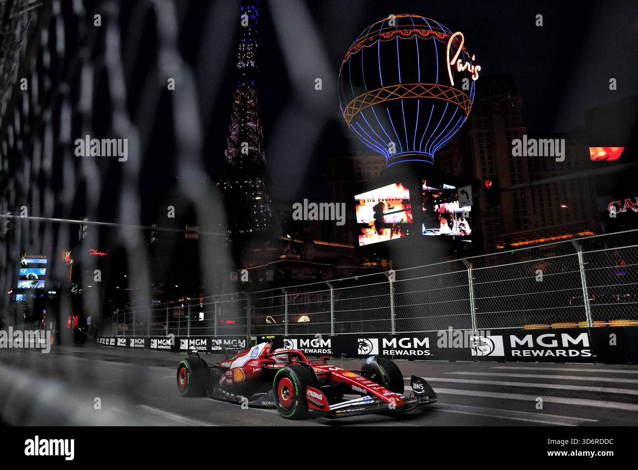 Lewis Hamilton (GBR) Ferrari SF-25. 21.11.2025. Formula 1 World ...