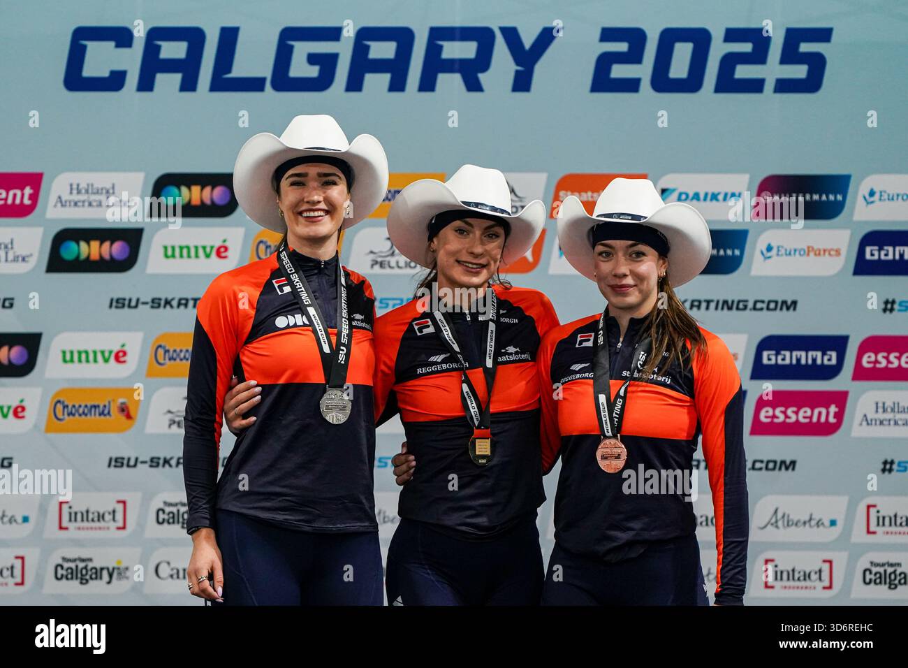 CALGARY, CANADA - NOVEMBER 21: Isabel Grevelt of Netherlands, Femke Kok ...
