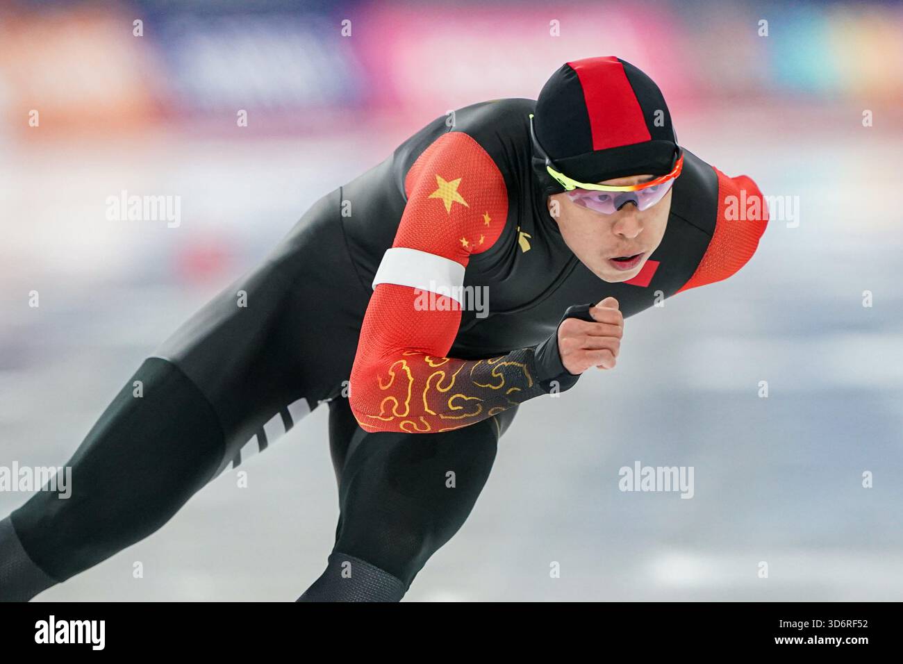 CALGARY, CANADA - NOVEMBER 21: Ziwen Lian of China during the ISU World ...