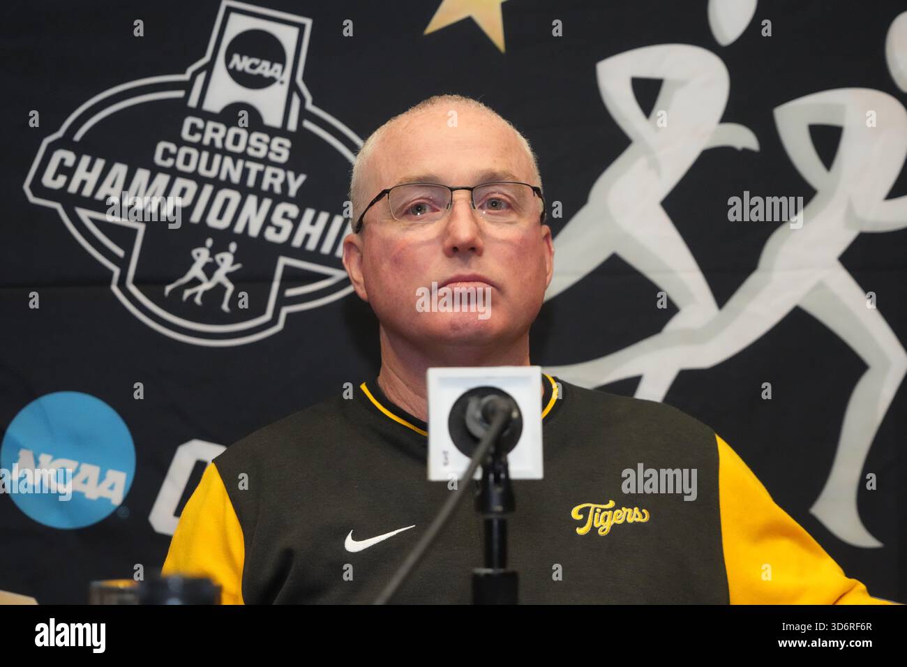 Missouri Tigers coach Brett Halter at the NCAA Cross Country ...