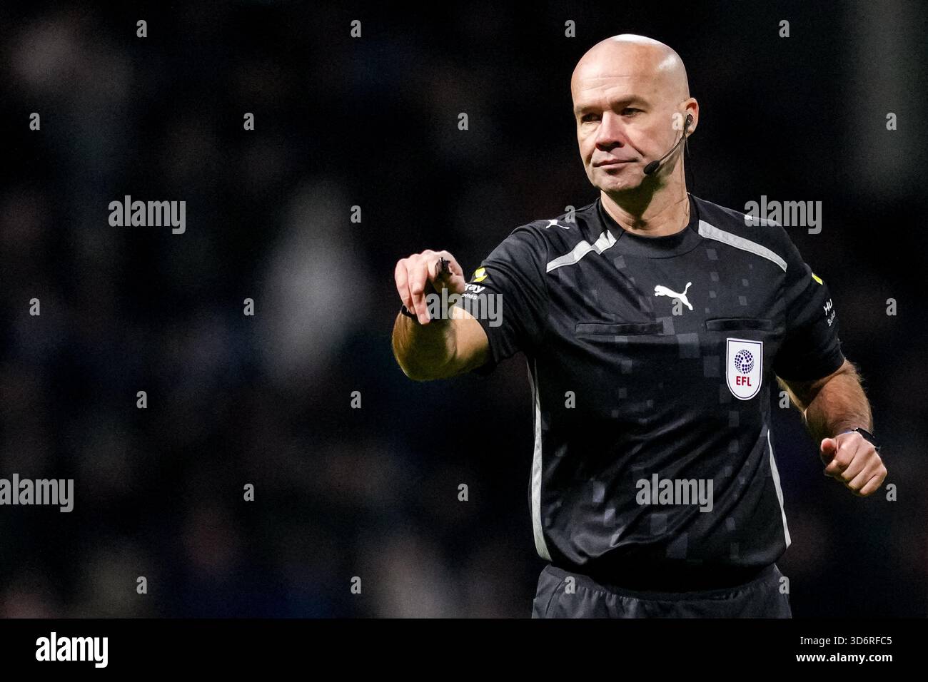 PRESTON, ENGLAND - NOVEMBER 21: referee Paul Tierney gestures during ...