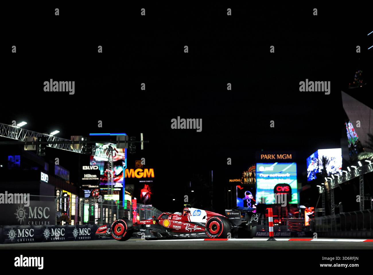 Lewis Hamilton (GBR) Ferrari SF-25. 21.11.2025. Formula 1 World ...