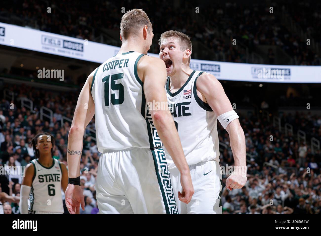 Michigan State forward Jaxon Kohler, right, and center Carson Cooper ...