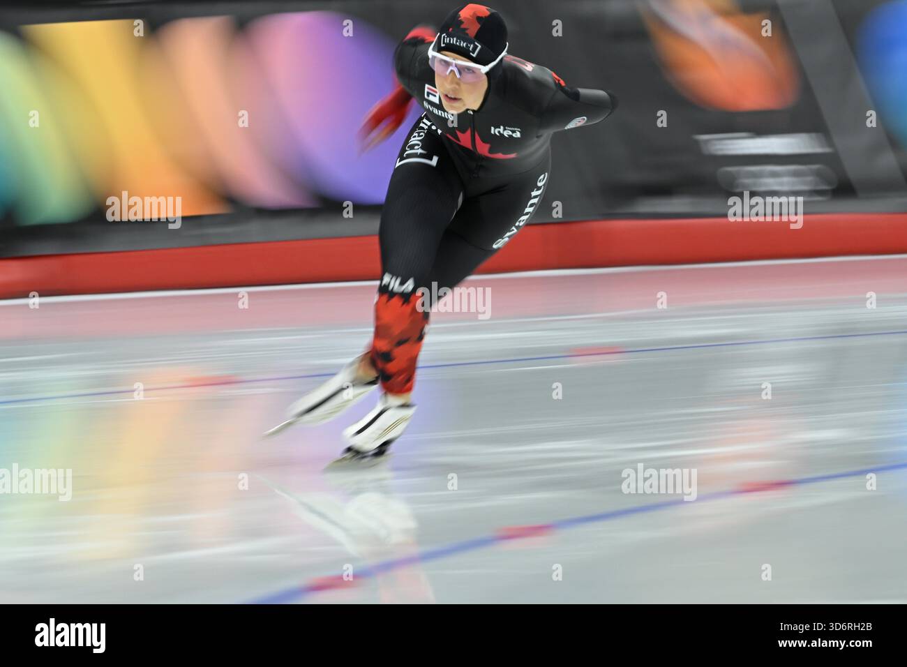 Valerie MALTAIS of Canada competes in the Women's 3000m at the ISU ...