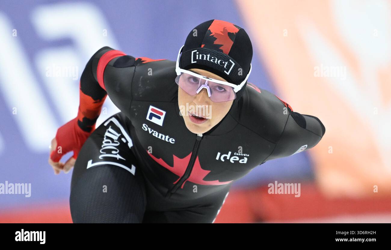 Valerie MALTAIS of Canada competes in the Women's 3000m at the ISU ...