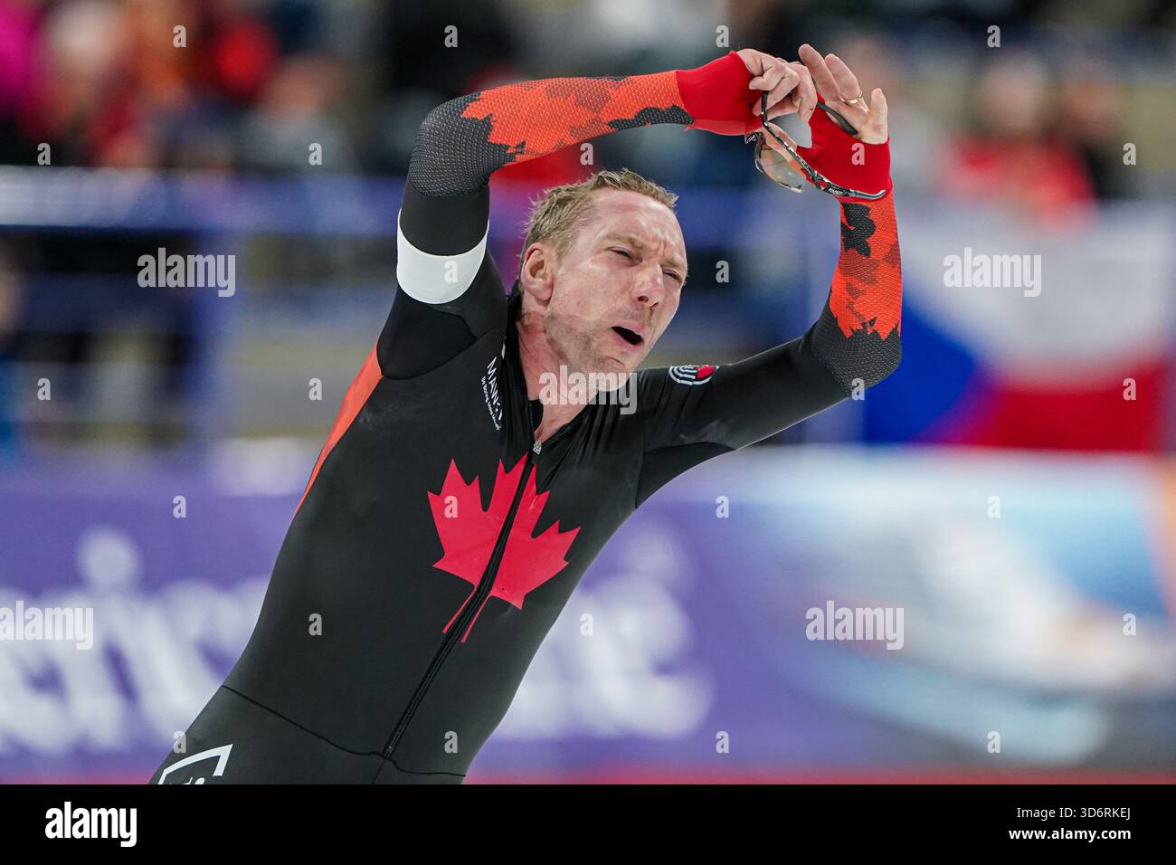 CALGARY, CANADA - NOVEMBER 21: Ted-Jan Bloemen of Canada during the ISU ...
