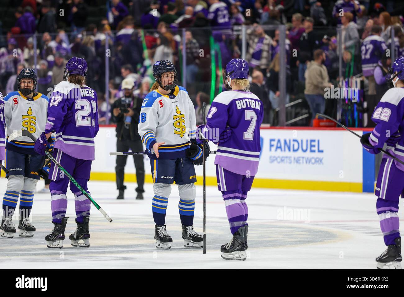 November 21st, 2025: Toronto Sceptres forward Jesse Compher (18) shakes ...